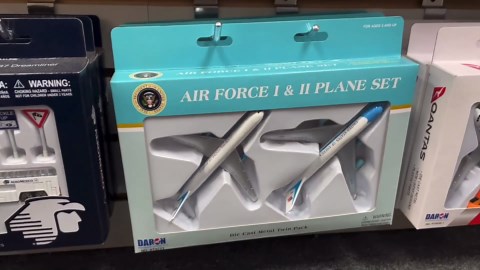 Air Force One 2 Plane set Air Force One and Air Force Two, Blue and White