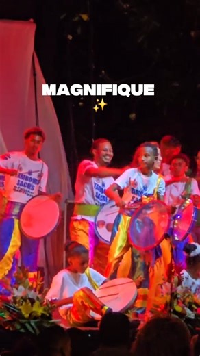 Bonjour La Réunion 🎶✨️ Bonjour zot tout 🇷🇪 Aujourd'hui, je vous souhaite un bon début de semaine avec ces images capturées dans le week-end. Dipavali, hommage à Céline et Firmin Viry et nature ont rythmé ces deux jours ☀️🌿🌼 💬 Et vous ? Qu'est-ce ce que vous avez fait ? Belle journée 💥 Belle rentrée 💥 Profitez bien 🙏 #bonnesemaine #culture #nature #lareunion #ileintense | Guide Réunion