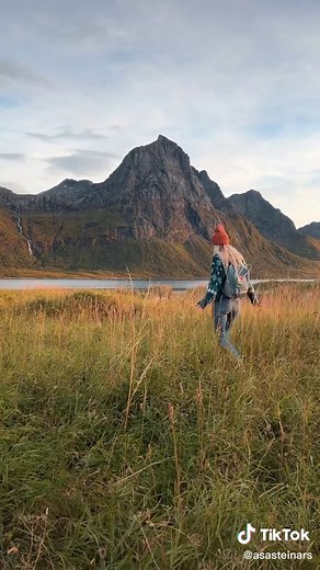 Beautiful Autumn in Norway 🍁 - Experience the Colors of Fall in Norge