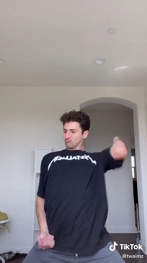 twaimz (@twaimz)’s video of happy llama sad llama