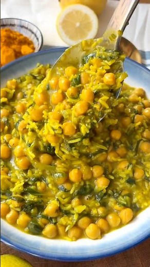 Turmeric Rice and Chickpeas (one-pot)