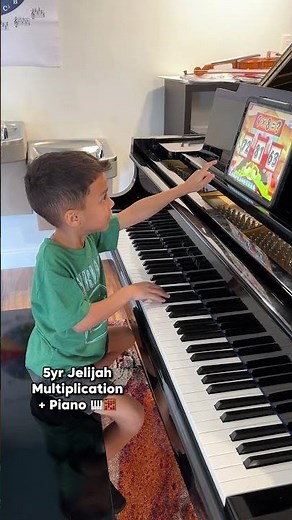 🤯 5 Year Old Prodigy Solves Multiplication While Playing Piano 🎹🧮 Jelijah Diaz #piano #talented #kid