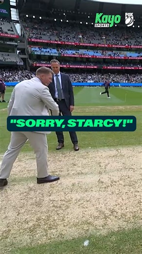 Nobody was stopping David Warner from finishing his point... not even Mitchell Starc 🤣 Watch the #Ashes LIVE in 4K and ad-break free during play, on Kayo! #TheAshes #AUSvENG #Cricket | Kayo Sports