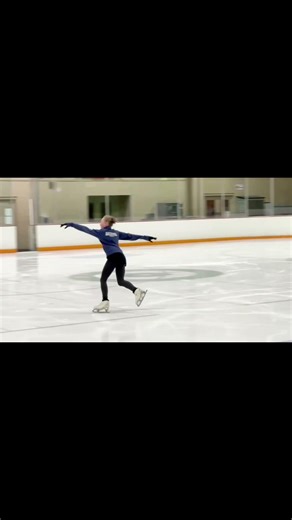 Master Forward & Backward Crossovers with Mohawk Transition #figureskating #mohawk #crossovers