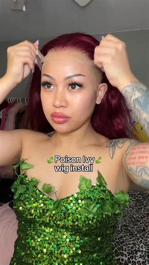 𝐀𝐧𝐠𝐞𝐥𝐚 𝐌𝐚𝐞 on Instagram: "Poison Ivy wig install🍃 #halloweenmakeup #halloweencostume #poisonivy #grwm #makeuptutorial #makeup #beauty #makeuptips #makeuphacks #makeuptrend #love #explore #reels #explorepage #viral"