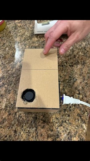 Portable Outlet for when theres no outlet near by to plug you phone in! #specialneeds #inventions #socreative #loveinventions #cardboardcrafts