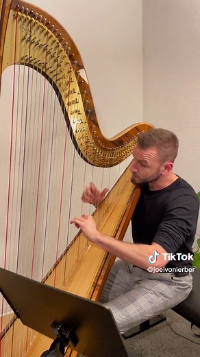 Bach's Toccata and Fugue for Harp Solo Performance