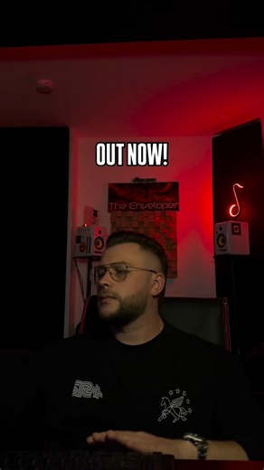 My debut EP GET HIGH is out now on Set About Music. 🔥 This one really means a lot to me, releasing on this label was one of my goals for this year, and seeing it happen feels unreal. 🙃 The EP comes with two tracks: Get High as title track and Dollar $ign on the B-side. 🚀 This is the second release in my new sound, and I’m honestly excited (and nervous) to hear how it resonates with you. ✨ Let me know what you think in the comments 🖤 Listen everywhere you stream music: https://ffm.to/sa341 Li