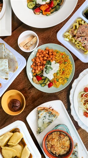 Order your meals, pop them in the fridge, then just heat and eat. No prepping, no stress—just fresh, healthy meals made simple with Seattle Sutton’s! #mealprep #seattlesutton #healthyeating #easymeals #readymade #readytoeat #mealdeliveryservice | Seattle Sutton's Healthy Eating