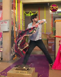 1.2M views · 40K reactions | Pati Brahmachari | Best Scene Episode 92 part 1 | Dangal TV About Show - Pati Brahmachari | Mon–Sat 7PM on Dangal TV Isha & Suraj: From strangers to IAS officers changing lives. But is their love story just beginning? #PatiBrahmachari #PowerCouple #SocialChange #DangalOriginals | Dangal TV | Facebook