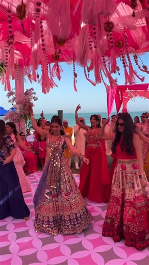 Cheers to the bride & her amazing crew for slaying it in style#BrideGoal #WeddingVibes #ShaadiStyle