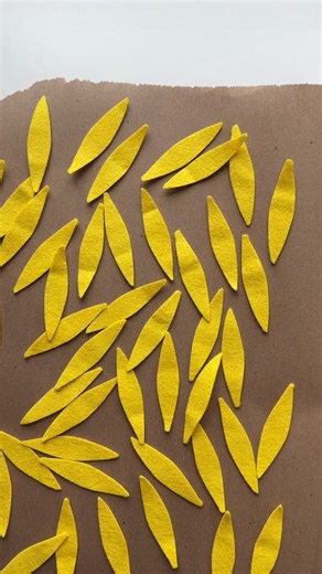 Creating Giant Felt Sunflowers Tutorial