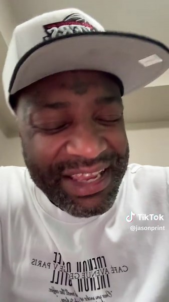 Bt u kept my old sweater from ur birthday week, cause it reminds u of innocence and smelt like me😩💯😭