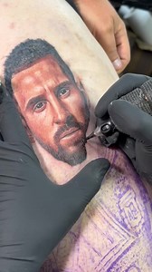 🏅Congratulations! @yeyo_tattoos won „Best of Color Realism“ at the Miami @theallstarstattooconvention using the SOL Nova Unlimited on this iconic tattoo showing @leomessi winning the worldcup ‘22 🏆with the Argentinian team 🇦🇷 featuring the artwork of @mauridinelli #colorrealismtattoo #miamitattooconvention #cheyennesolnovaunlimited #yeyotattoos #lionelmessi #worldcup2022 | Cheyenne Professional Tattoo Equipment