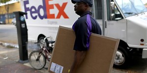 FedEx Blames Last-Minute Shoppers for Christmas Delays