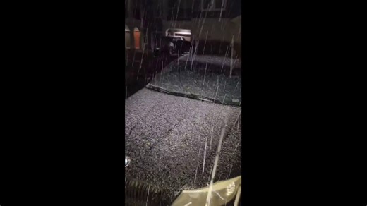 Sleet near Conroe, Texas | Houston winter storm