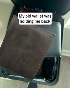 Shop the best-selling wallet of all time and choose from over 30+ colors and styles. ✔️ AirTag Tracking ✔️ Lifetime Warranty ✔️ Cash Strap or Money Clip ✔️ Ultra-Slim, Minimal Design ✔️ RFID Blocking Technology "Slim yet expandable, low profile, but fully featured.” - GQ Free Shipping & Returns | 99 Day Risk-Free Trial Find Your Ridge Today. | The Ridge | Facebook