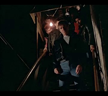 🎬 Belmondo dans Le Marginal1983.Le Mec qui voulait pas le laisser se barrer ! #humour #shorts