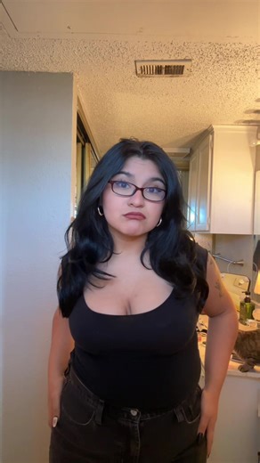 put a gloss in my hair and did my nails for the first time in a while so i HAD to make a tiktok #foryoupage #foryou