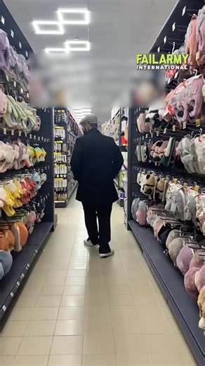 Stitch up in aisle 3! 👖 #wardrobemalfunction #publicfails #failarmy #fblifestyle | FailArmy International