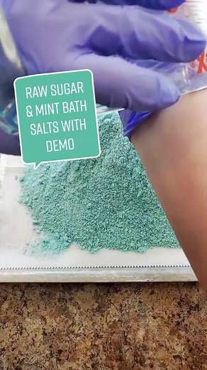Raw Sugar & Mint Bath Salts with Demo