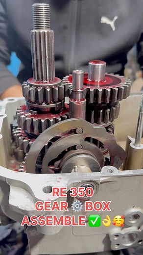 613K views · 35K reactions | RE 350 UCE GEAR ⚙️ BOX 殺 ASSEMBLE #sandipthulungwakhamrai #followersシ゚ #reelsfbシ #foryouシ #fb #mechanic | Sandip Thulung Wakham Rai | Facebook