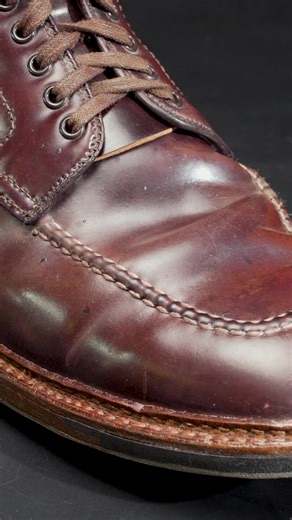 Why does Cowhide wrinkle while Cordovan rolls? It's the difference in fiber structure; Shell Cordovan is dense, non-porous, and built to age beautifully without wrinkling.