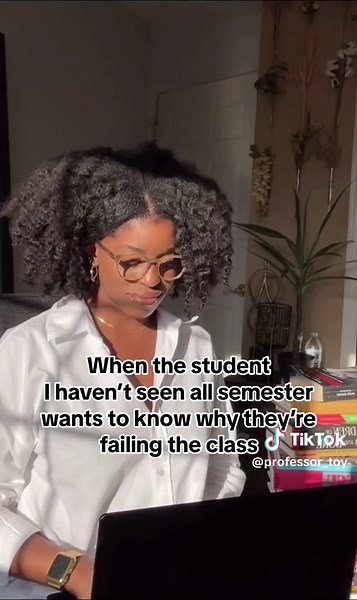 I dont know what to tell you, pooky 🥺. #throwback #collegelife #endofsemester #teacherhumor #professorlife #blackprofessors
