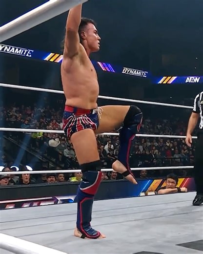 Speedball drops Samoa Joe with the Crane Kick! 🦵 #AEWDynamite is LIVE NOW on TBS & streaming on HBO MAX! | All Elite Wrestling