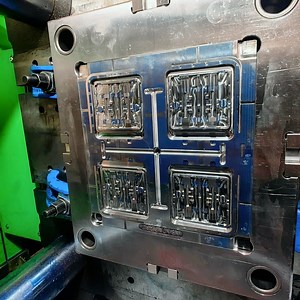 [Hot Item] High Efficiency Multi-Cavity Precision Alignment Industrial Monitoring Device Housing Plastic Injection Mold