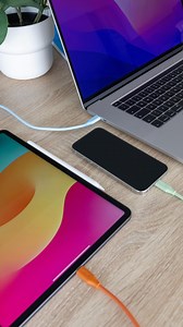 Colour your Charge, lade mit Style & Power! Die neue InLine® USB-C Kabelserie bringt Farbe und Funktion in deinen Alltag. Ob im Büro, zu Hause oder unterwegs – diese Kabel liefern Power, Performance und Personality in einem! Deine Vorteile auf einen Blick: ⚡ 100W Power Delivery: blitzschnelles Laden von Smartphone, Tablet & Notebook 💫 Soft Touch Silikon: angenehm weich, ultra-flexibel & langlebig 🔄 Tangle Free Design: kein Verheddern, kein Kabelchaos 🚀 480 Mb/s Datentransfer: zuverlässig & sc