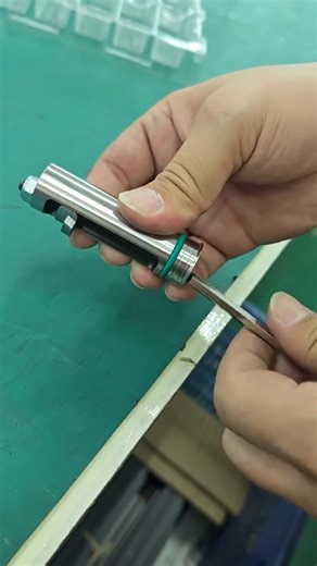 49K views · 50 reactions | The HONGDUI HD30-YG03 Bench Connector Dog makes joining worktops effortless with flush-mount design, sub-millimeter accuracy, and 300+ lbs clamping power — no bulky clamps needed.  Shop here: https://ban.ggood.vip/1mlOR #Banggood #Woodworking #tools #DIYTools | Banggood | Facebook