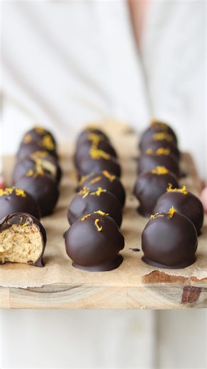 Martine ♡ Opskriftudvikler ∙ Madblog ∙ Opskrifter | Helt perfekte til efterår og jul! 🎅🏼🧡🍂 De smager SÅ mums 😍🤤 Lav en 🍊 hvis de er noget for dig! Find opskriften på... | Instagram