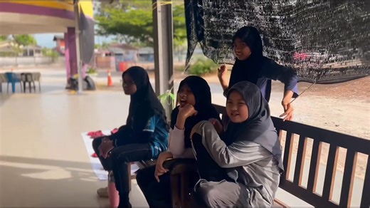 Sri Showme Primary School : Physical Education – Primary 2 🏃‍♂️🏃‍♀️ . . Activity Description: Primary 2 students participated in fun physical education activities to develop their strength, coordination, and teamwork skills. . . Benefits: • Improve gross motor skills and coordination • Promote physical fitness and healthy habits • Encourage teamwork and cooperation • Build confidence and focus . . Learning through movement, one step at a time 💙 | Sri Showme Finnish Inspired School - HQ