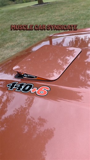 1970 brought a new way to get some cold air into the engines over at Plymouth. The Air Grabber went from being two ducts on either side of the hood to this new pop up door that ran off of a vacuum switch. Dodge adopted it in 1971 on their B bodies. I think its one of the cooler options of the era. It was discontinued after the 1972 model year. What's your favorite factory air induction system? . . Follow me @musclecarsyndicate on Instagram, Facebook and YouTube. Thank you. . . #plymouth #gtx #pl