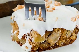 Caramel Apple Toffee Cake