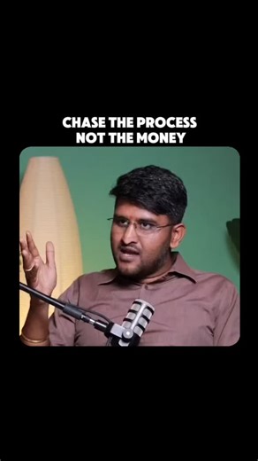 Desi Founders Telugu on Instagram: "Money ni chase cheyyadam kanna, process ni trust cheyyadam mukhyam. 💯 Process correct ga unte results late aina vastayi, kani money fast ga vachina process lekapothe long time nilabadadu. Skills build cheyyi, discipline maintain cheyyi, consistency ni follow avvu. Adhe real foundation. Money result. Process root. Root strong unte tree automatic ga peruguthundi. #desifounderstelugu #success #bussiness #money #hyderabad"