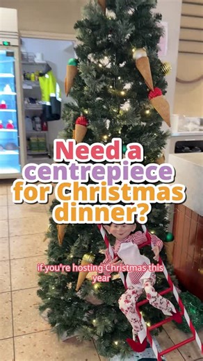 Christmas table, sorted  From classic Christmas cakes to indulgent festive treats, Brunetti Classico has everything you need for a sweet celebration. These show-stopping cakes also make the most aesthetic centrepiece for your Christmas table. Brunetti Classico 17 Puckle St, Penny Ln, Moonee Ponds Pop in and pick up something special before the big day! #BrunettiClassico #MooneePonds #EatLocal #Christmas #MerryChristmas #HappyHolidays | Moonee Ponds 3039 | Facebook