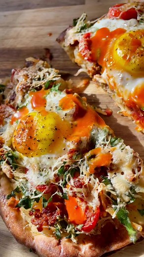 Delicious Breakfast Pizza Recipe with Sausage and Spinach