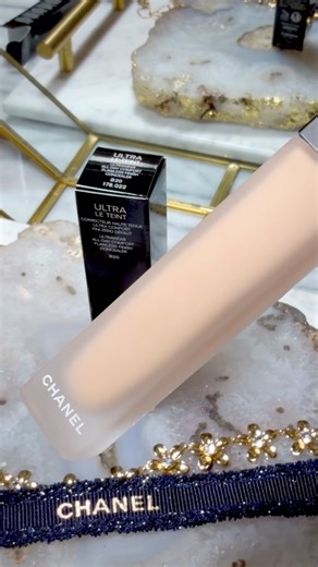 New Chanel Ultra Le Teint Correcteur Concealers in B10 and B20, live swatches