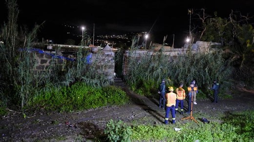 El incendio en el que murió una persona en Arucas se originó por un chispazo y la acumulación de basura