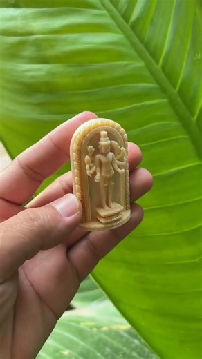 Unbelievable Bone & Fossil Carving Traditions Around the World