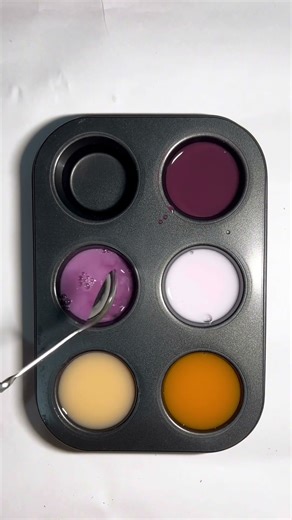 Random mixing makes random colours. #colourmixing #mixing #mixingcolors