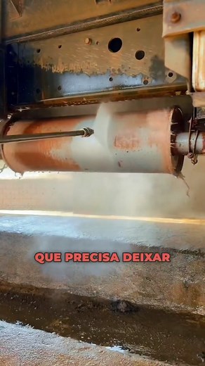 167K views · 7.4K reactions | 40 ml de produtos para 5 l de água é isso que esse kit de shampoo que está com frete grátis para todo Brasil faz com a sujeira do teu caminhão do teu carro do teu trator e da tua máquina agrícola e o mais legal de tudo é que não danifica e se você tiver interesse de comprar o kit de shampoo me chama agora no WhatsApp! #lavajato #lavarapido #esteticaautomotiva #caminhão #carwash #produtosdelimpeza | santorinniesteticaautomotiva | Facebook