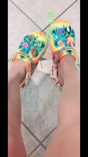 Goodbye Gucci, Hello Crocs! (I just love the color)🩴 #Gucci #crocs #enjoylife #Nykkyvalaiz #nykkyvalaizblogs #fbreelsvideo #fbreels #fbreelsviral #igreels #igreelsviral #igreeltrends | Nykky Valaiz