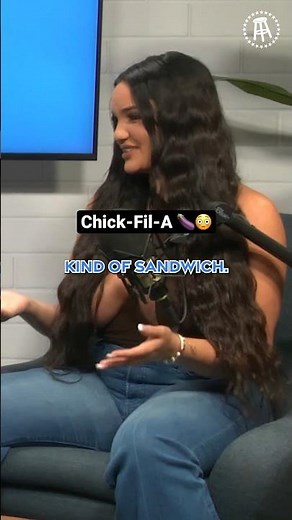 This lucky guy may have had the best lunch break of all time thanks to Alexas and the Fan Bus🤯