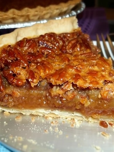 "I have been making this pie for the past 19 years..my most requested dessert by the family and friends." Recipe in First (c.o.m.m.e.n.t ). ⤵ | Easy Recipes