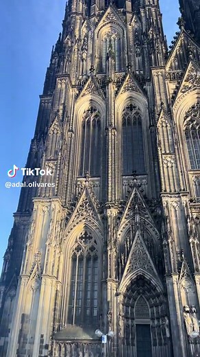 Exploring the Magnificent Cologne Cathedral