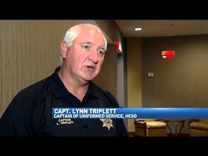 Experiencing Police Officers' Daily Lives through Simulation