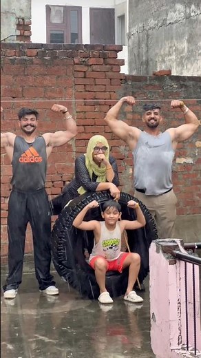 Baarish mein kiya माँ Ke Sath workout #youtubeshorts #shotsvideo
